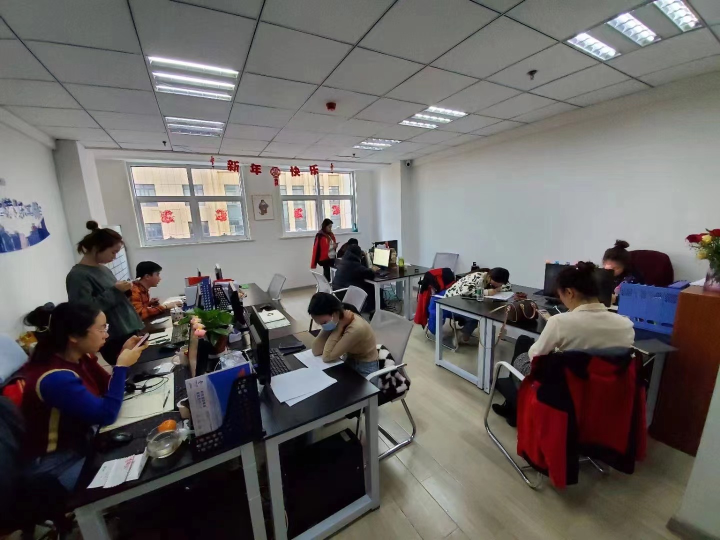 净水器组装280一天空调车间管吃住可预支_青岛泓林人力资源有限公司招聘信息 - 青岛58同城